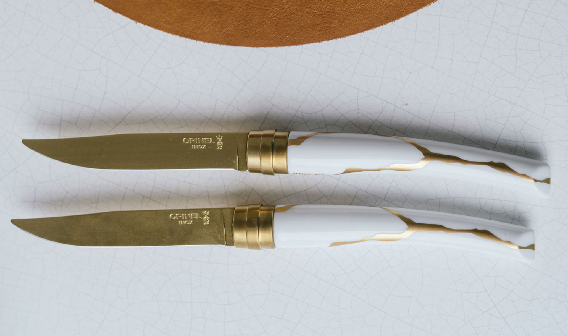 Set of 2 White Kintsugi Gold Blade table knives | Opinel.com